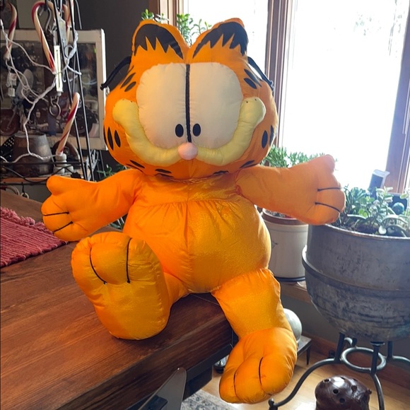 Toys | Vintage 1981 Garfield Plush 22 Jumbo Giant Cat United Features ...